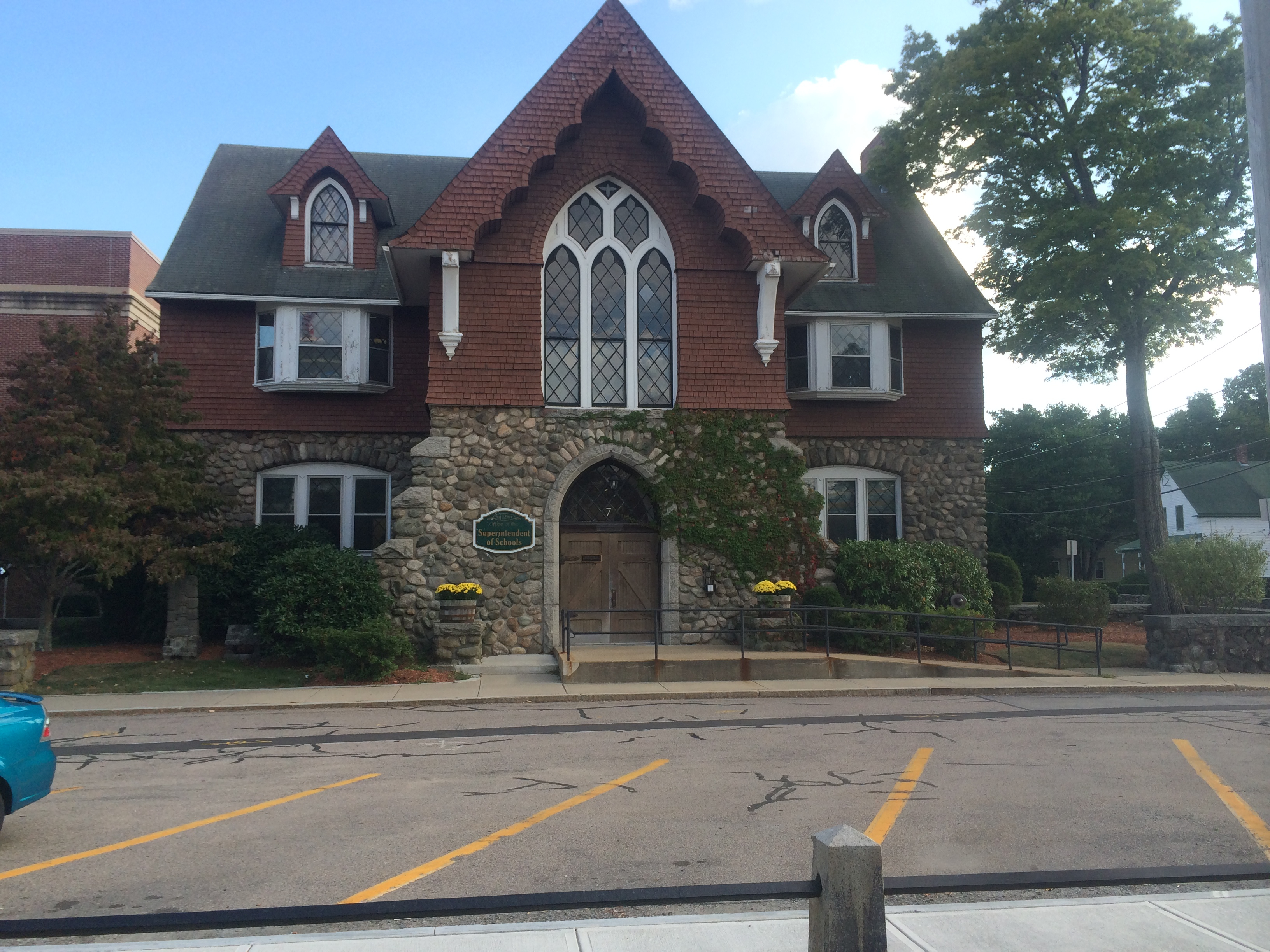 Mansfield, MA Real Estate & Community Guide